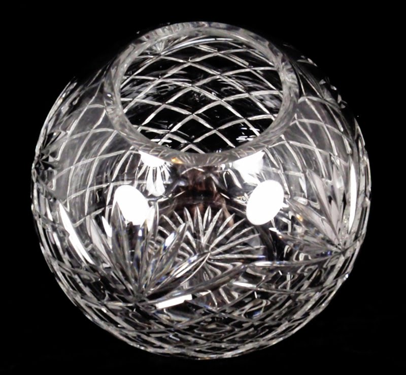 Abuzz Antiques and Collectibles: Exquiste Heavy 24% Lead Crystal Bowls ...