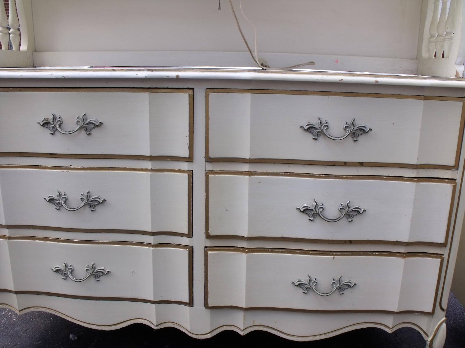 Pink Daisys Blog: Dresser & Head board Before/After