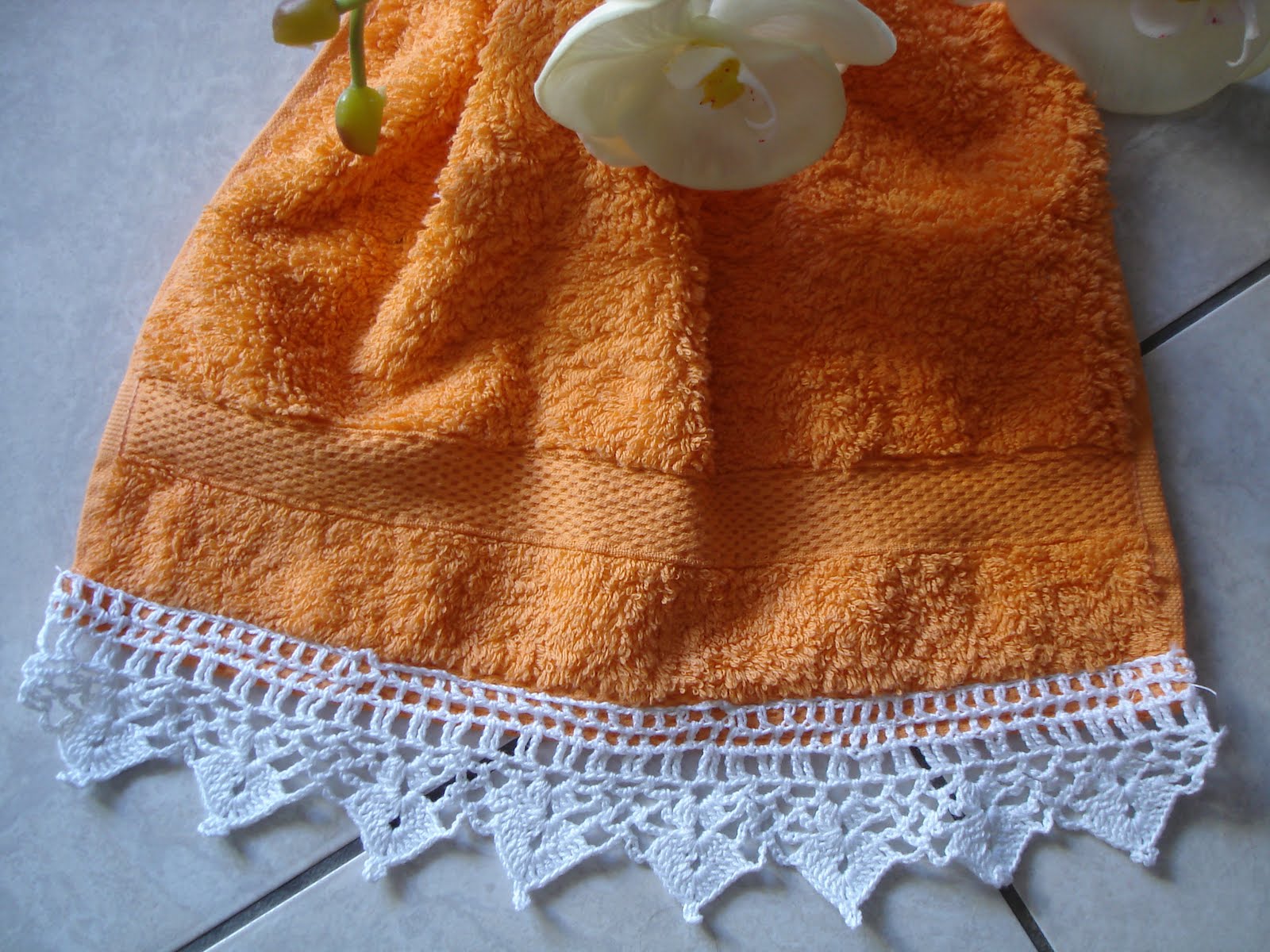 handmade and cooking: Δημιουργια Πετσετας με δαντελα!
