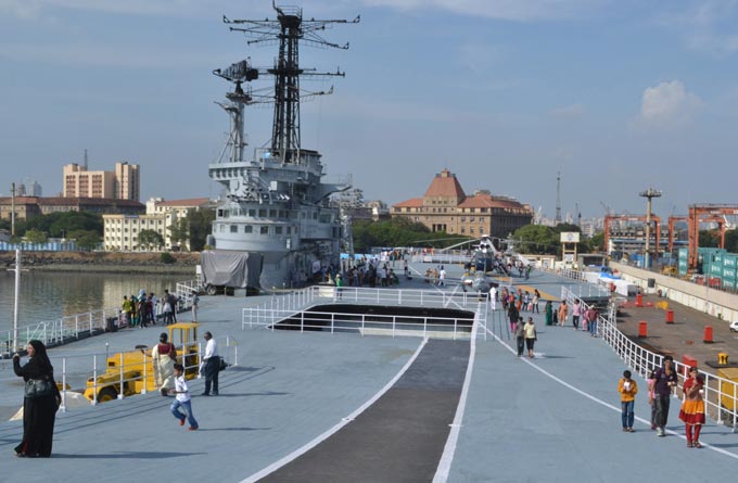 Carrier deck colour. INS Vikrant. - Aircraft Cold War - Britmodeller.com