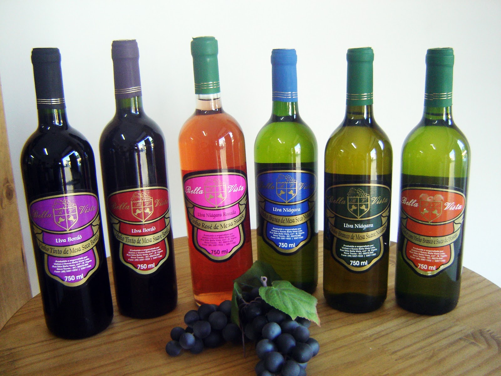 A Camponesa | Produtos Coloniais: Nossos vinhos coloniais...
