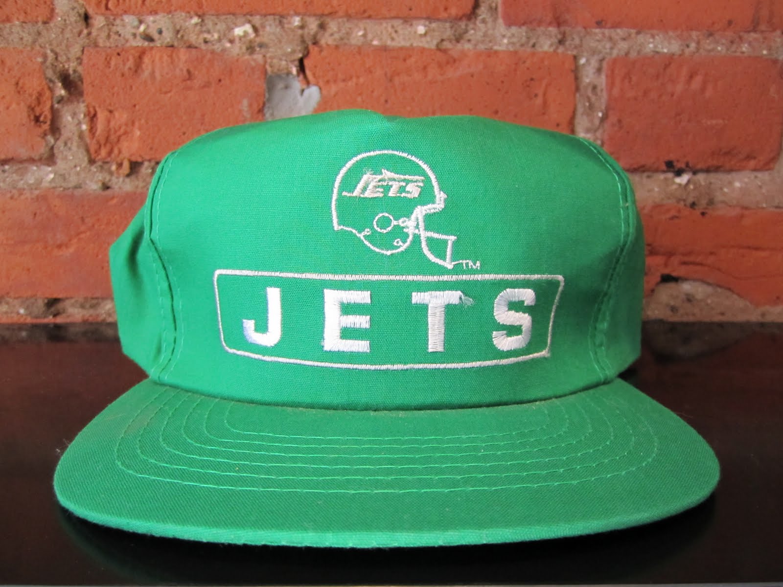 FLAT SPOT SKATE SHOP: VINTAGE SNAPBACKS HATS......