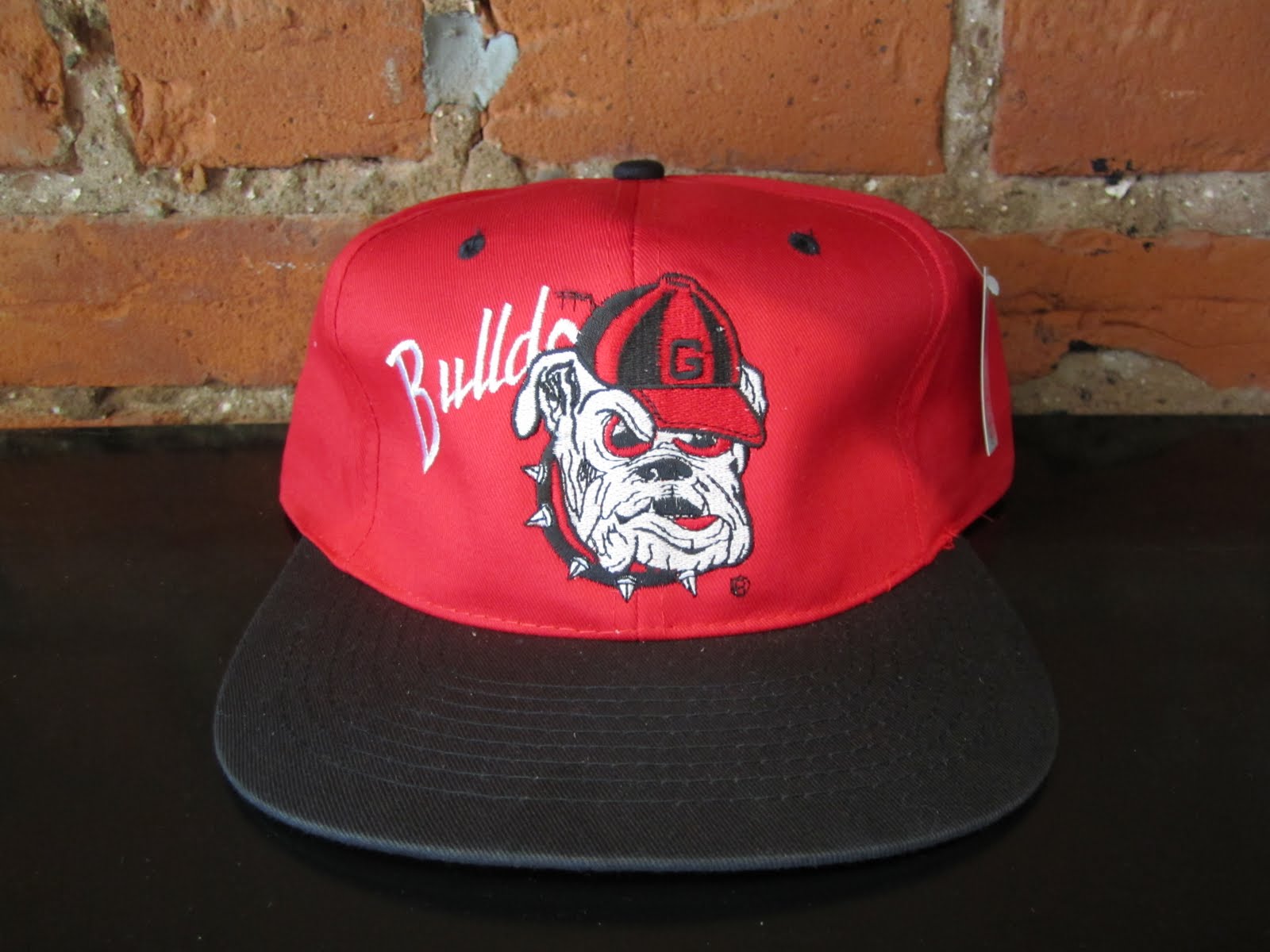 FLAT SPOT SKATE SHOP: VINTAGE SNAPBACKS HATS......