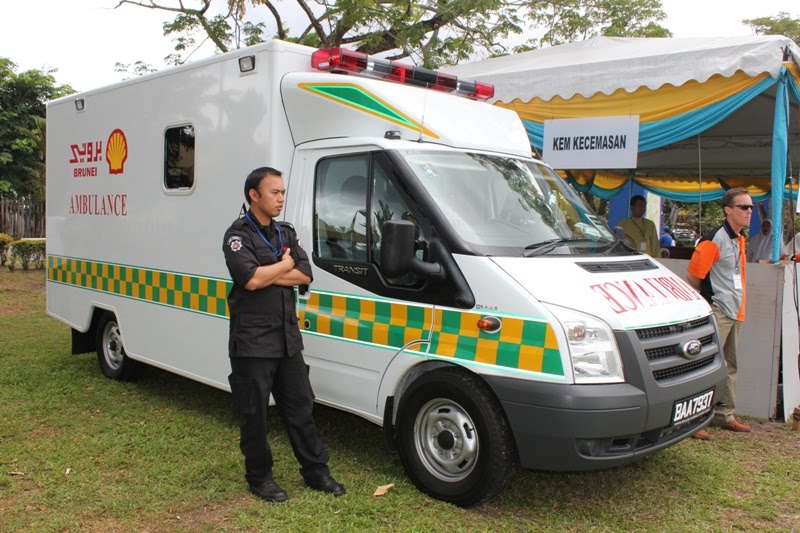 Brunei Fire&Rescue Department Appliances: Ford Transit / B.A.U.S ambulance