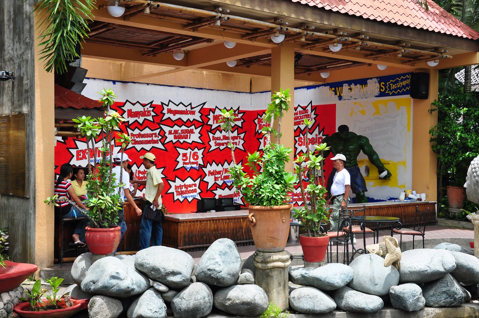 Le fang, le kwatsa!: Isdaan - Home of the Koipia