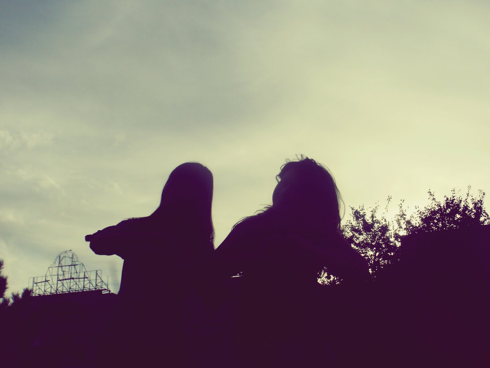 Read your surroundings: Cele mai bune prietene pentru ca: