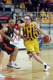 The Hoop: Aris want to keep Matt Walsh