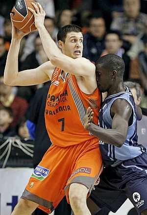 The Hoop: Barcelona announced Kosta Perovic for 3 seasons