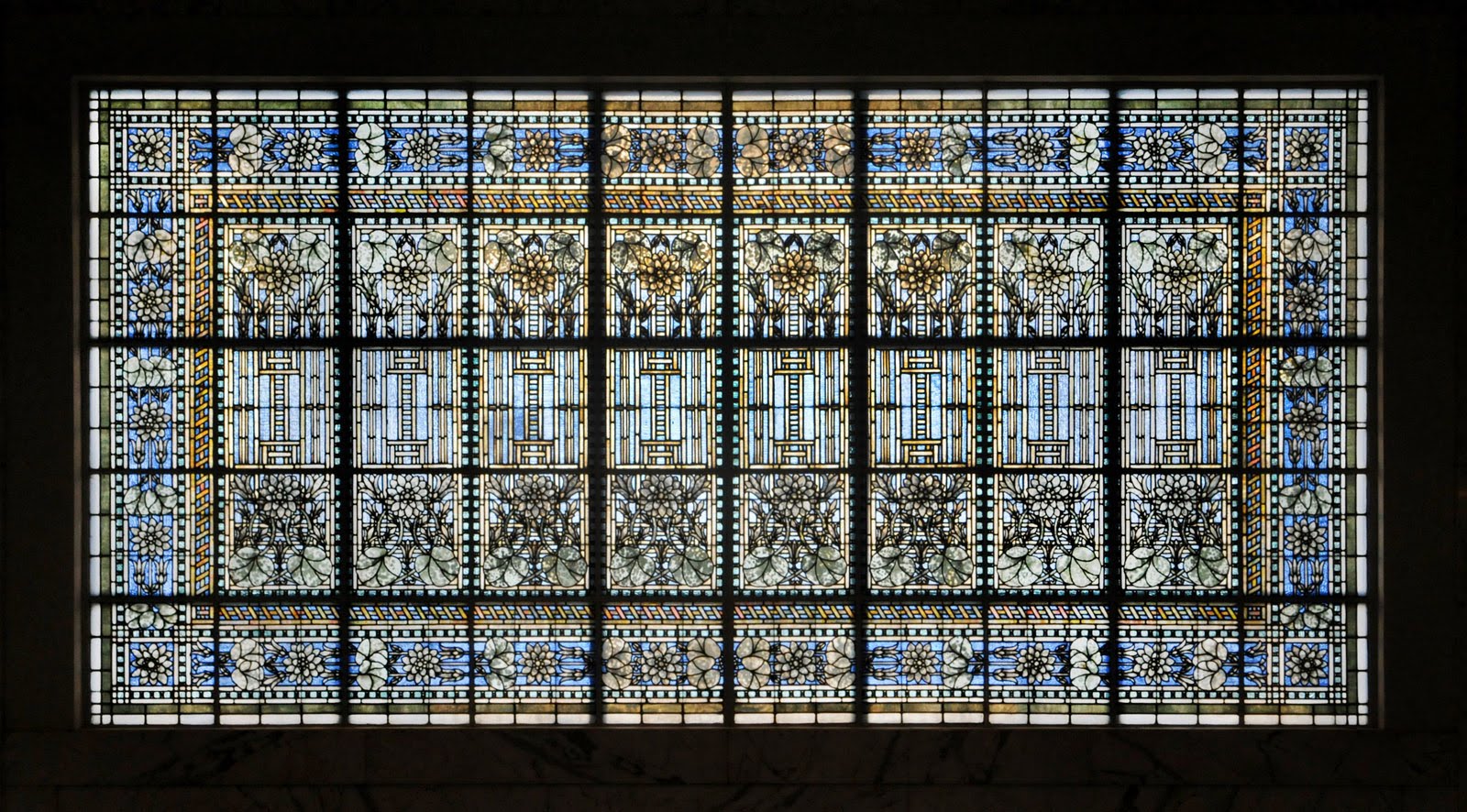 Mass CommuniMania: Stained Glass Capitol Of The World