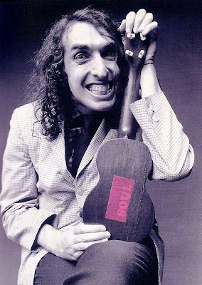 GENTE A LA QUE NO INVITARÍAS A CENAR: TINY TIM