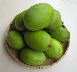 Emerald Garden: Kuini Fruit (Mangifera odorata)