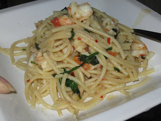 The Girl Next Kitchen...: Flambe Prawns with garlic, basil and chilli