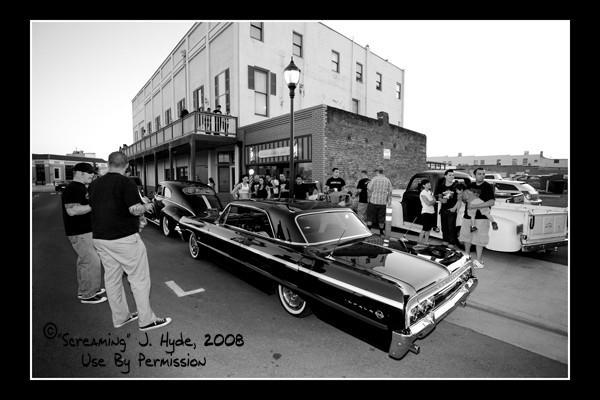 Poli's Barber Shop: CHUCO GREASE!!!