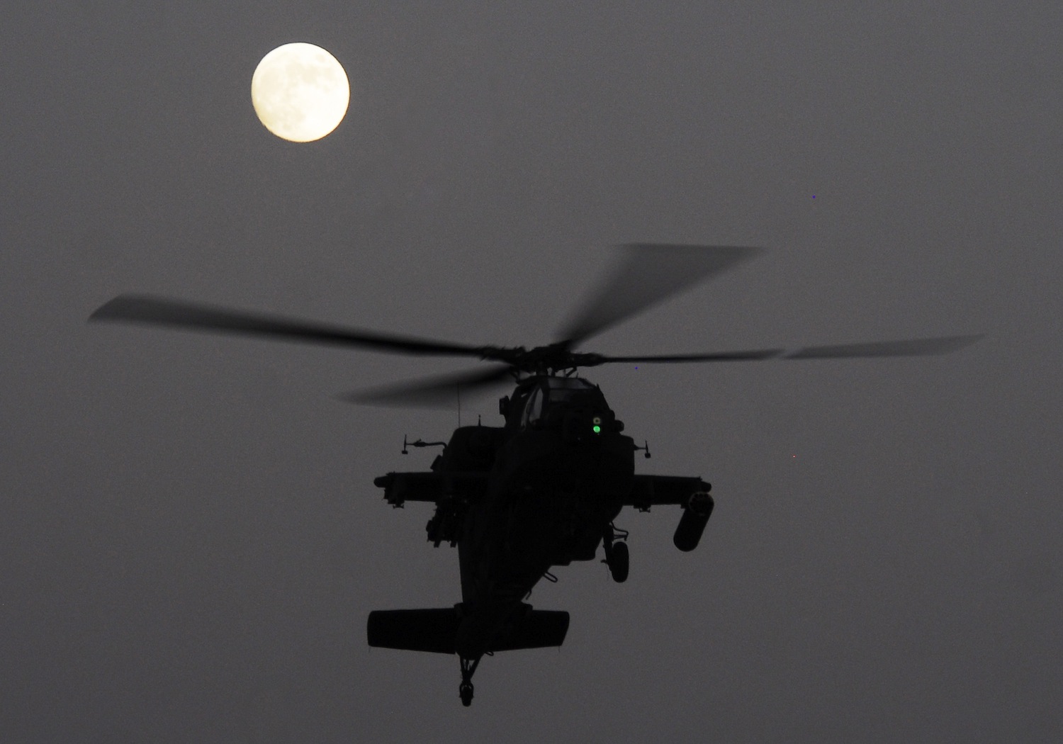 Coronel Von Rohaut: "Apache" en la noche
