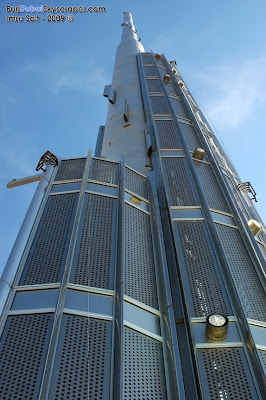 Dubai Construction Update: Burj Khalifa spire pictures, aka Burj Dubai