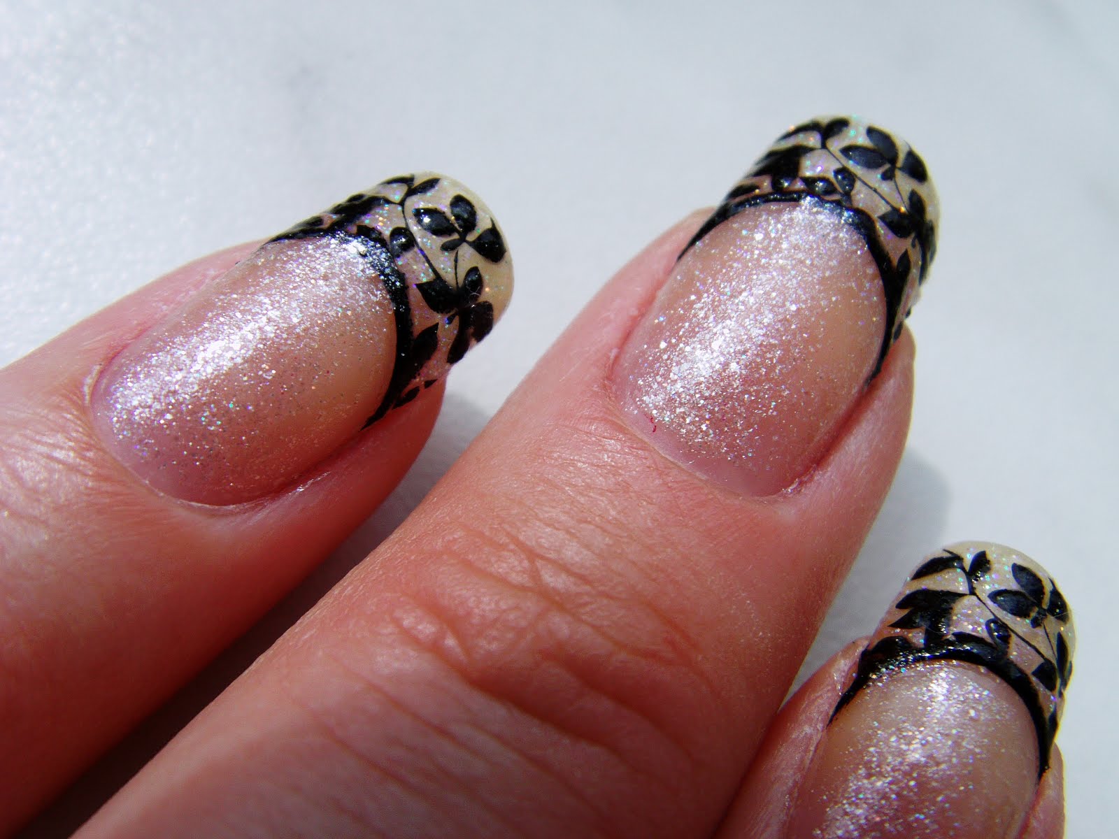 All about nails: Funky french manicure