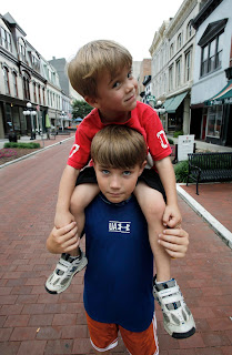 Carr Boys: Shoulder Ride