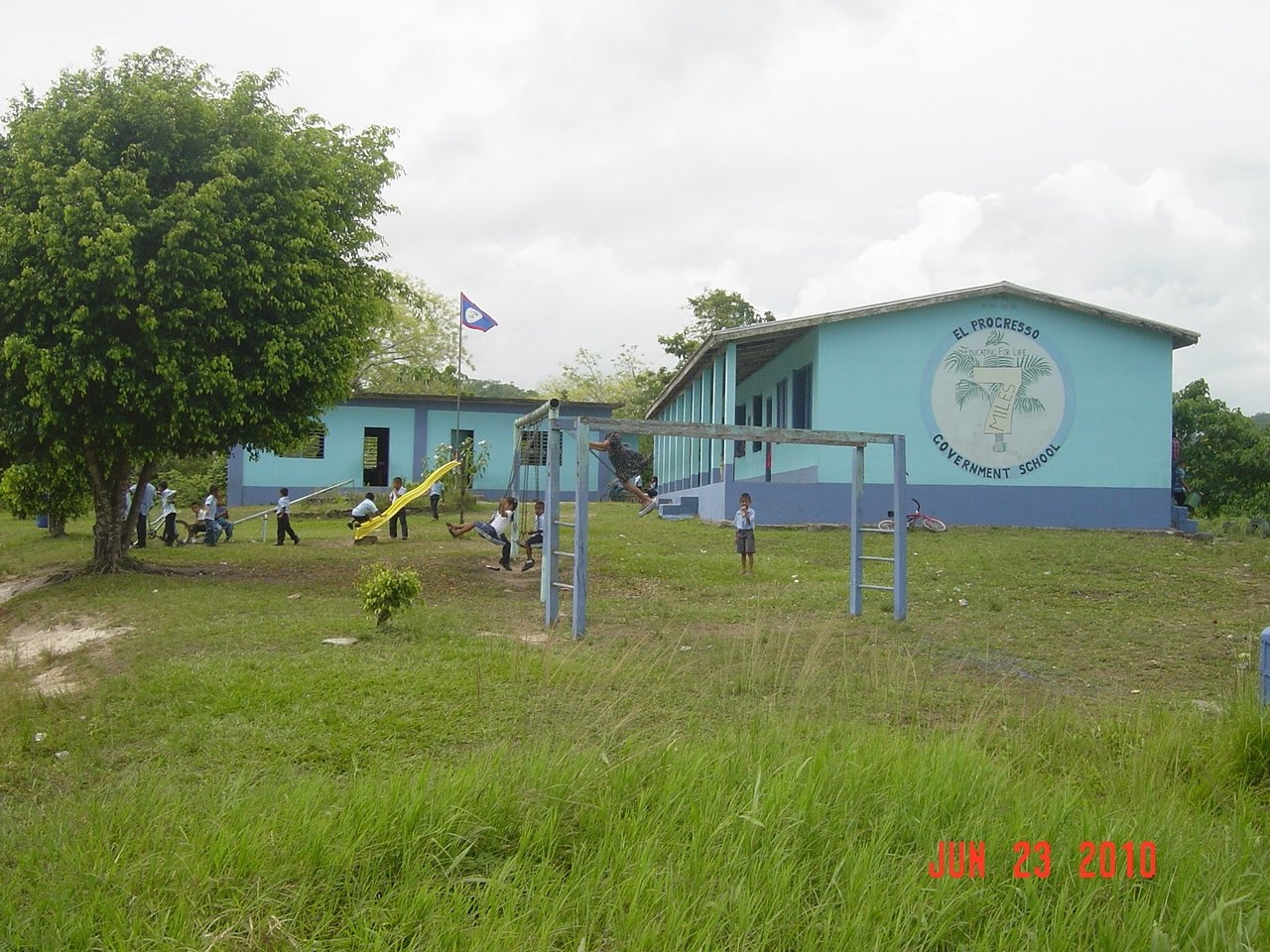 Moonracerfarm Belize: El Progresso/7 Miles school system