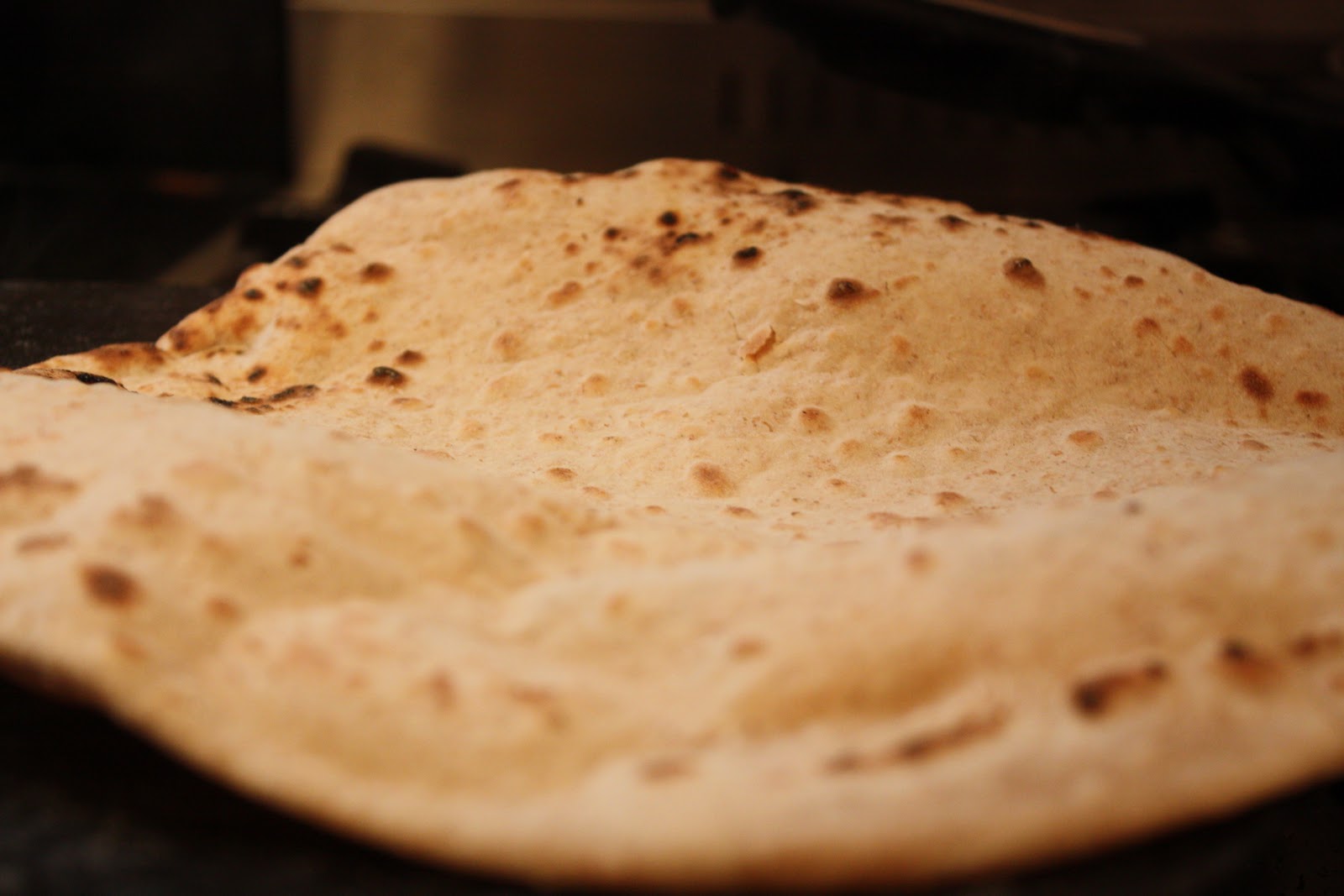 A.PLATE.OF: Round Roti's {The Life of A Peyrah}