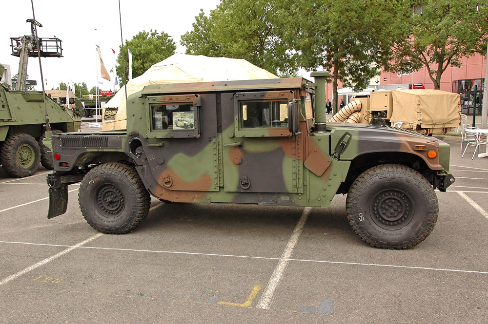 La Ca Nha de Dien Cai Dau: MRAP et HMMWV