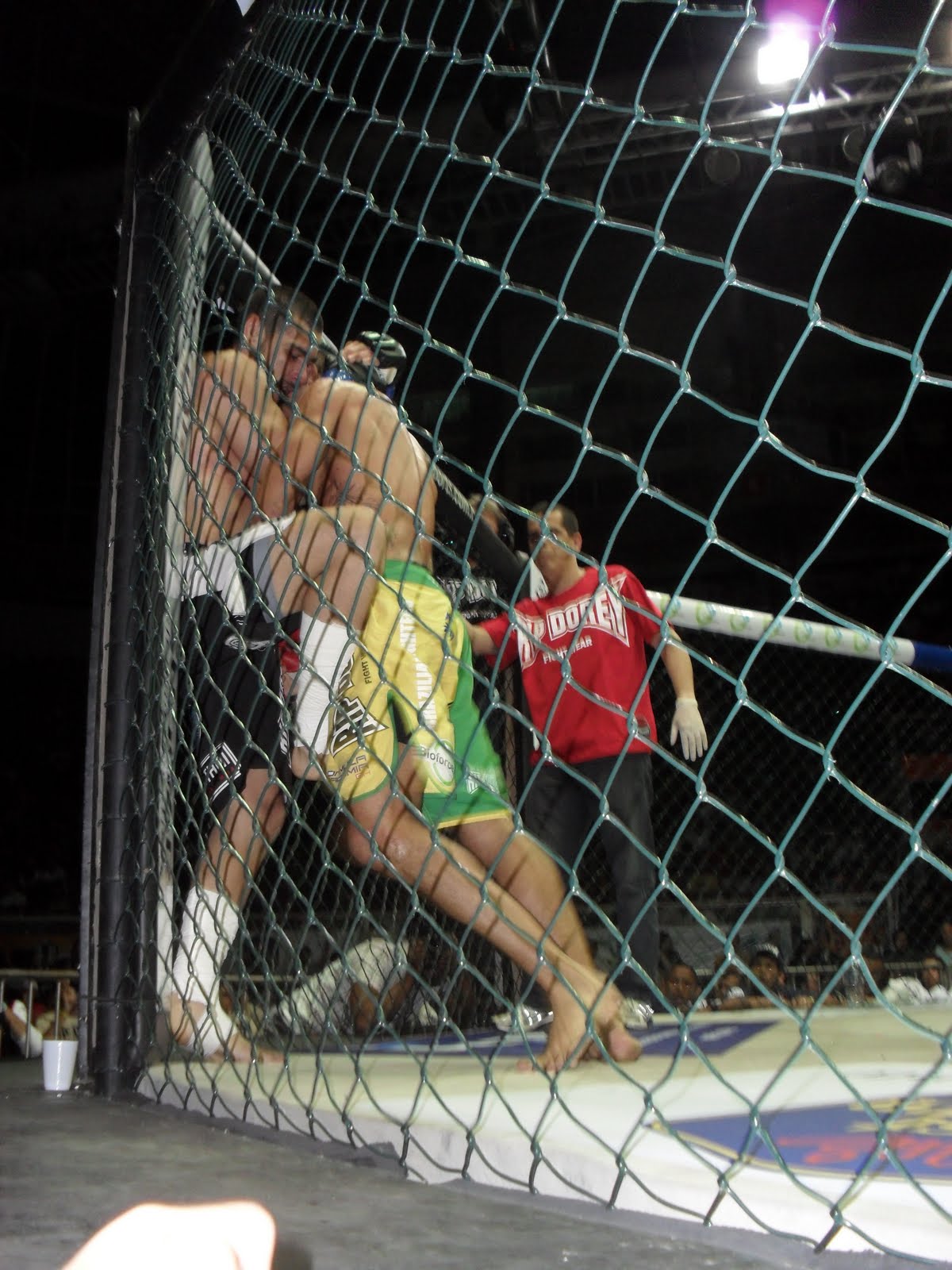 Ely Kickboxing MMA/BH: Thiago Michel abate Felipe Olivieri!