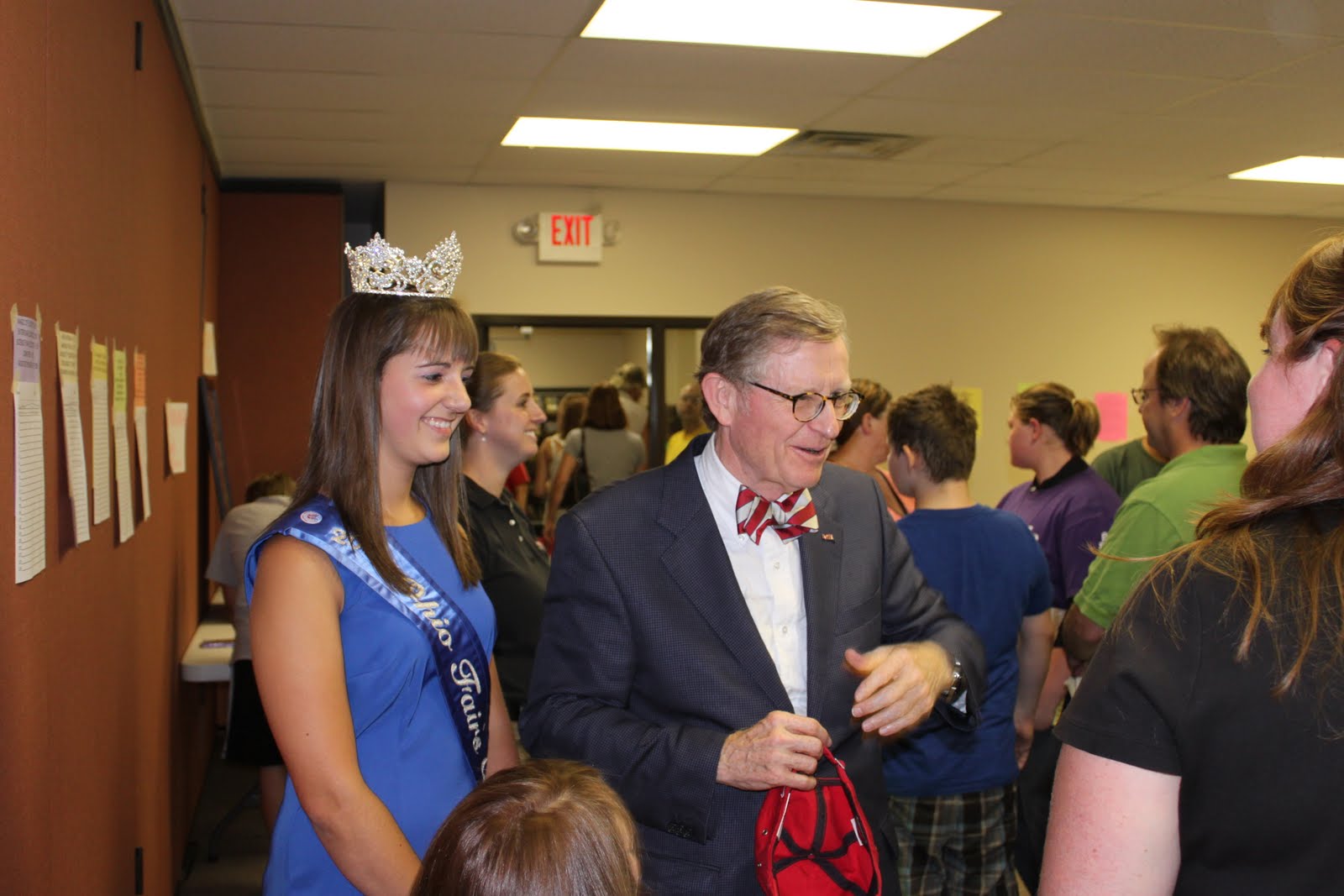 Ohio Fairs' Queen 2010: OSU President Gordon Gee Visits Fairfield ...