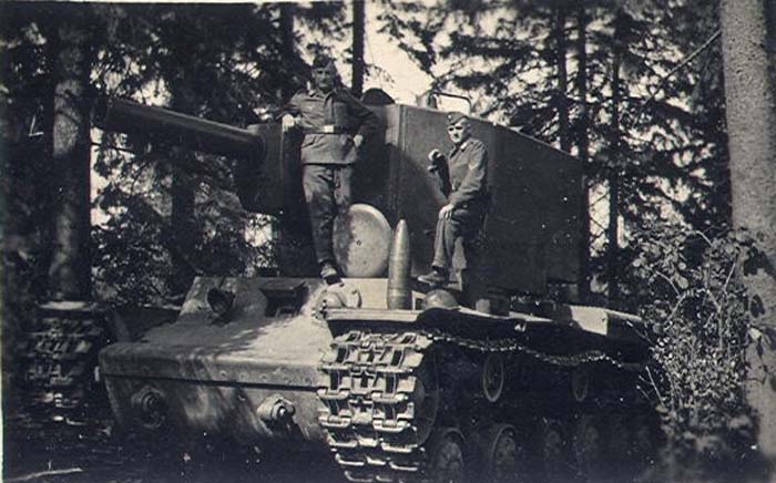 World War 2: KV-2 pictures revisited
