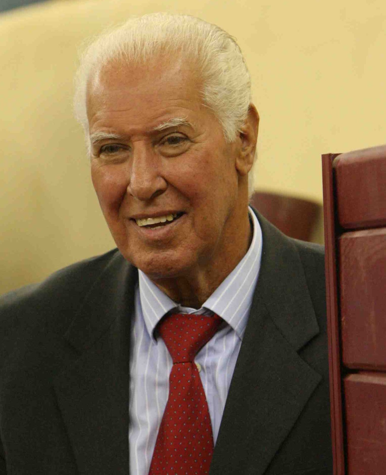 Farpas Blogue: Mário Freire hospitalizado