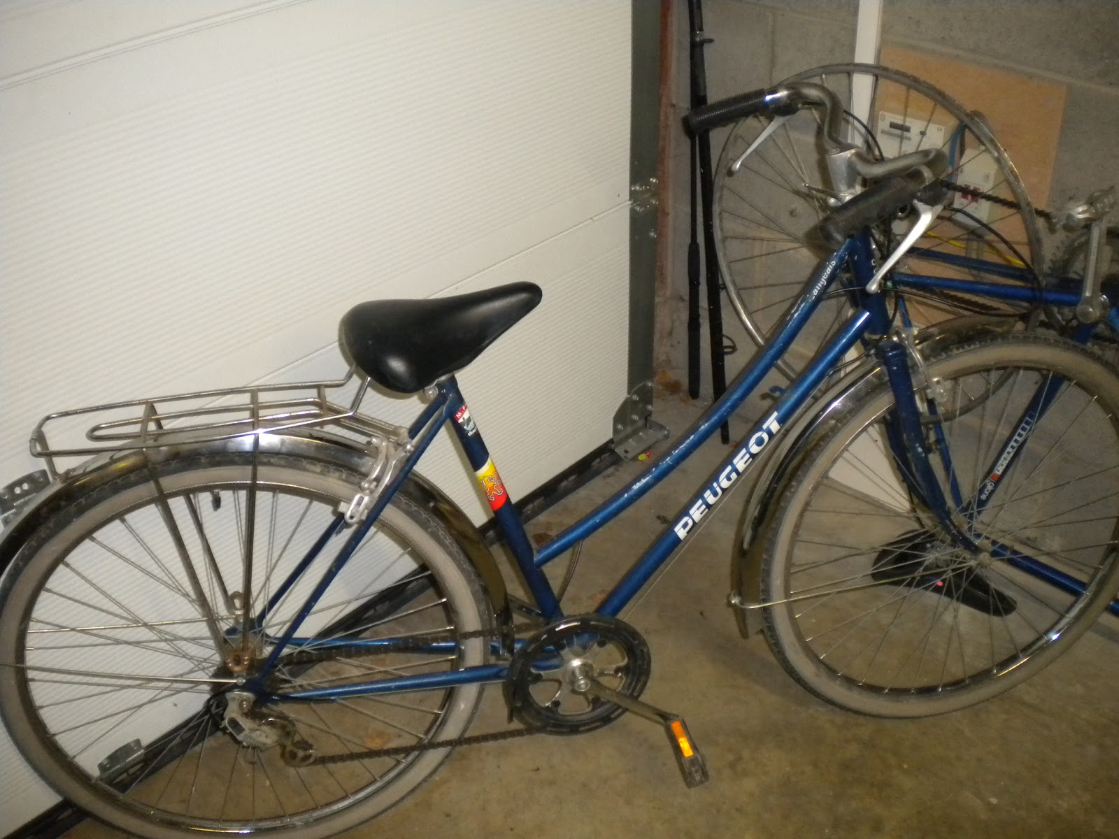 Continental ReCycle: Ladies Peugeot Town Bike