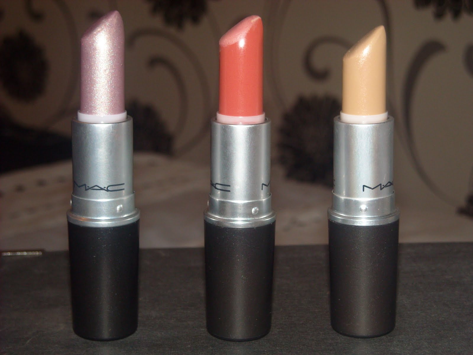 M A C!!..luvz**: BLOG SALE!!!