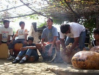 FOLKLORE PERU - MUSICA Y DANZA: TAMBOR DE BOTIJA CON CUERO DE CHIVO ES ...