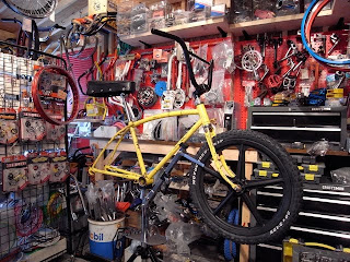 SCREAMIN' WEEKLY: Schwinn FASTBACK...CUSTOM