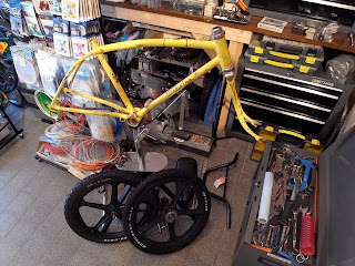 SCREAMIN' WEEKLY: Schwinn FASTBACK...CUSTOM