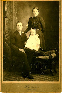 CRITES FAMILY PHOTOGRAPHS: March 2008