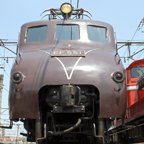 撮り鉄人生録+α: 元気なEF551