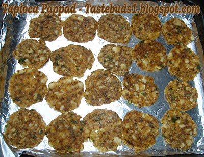 Taste Buds: Cheeni (Kappa) Pappadam / Tapioca Pappad