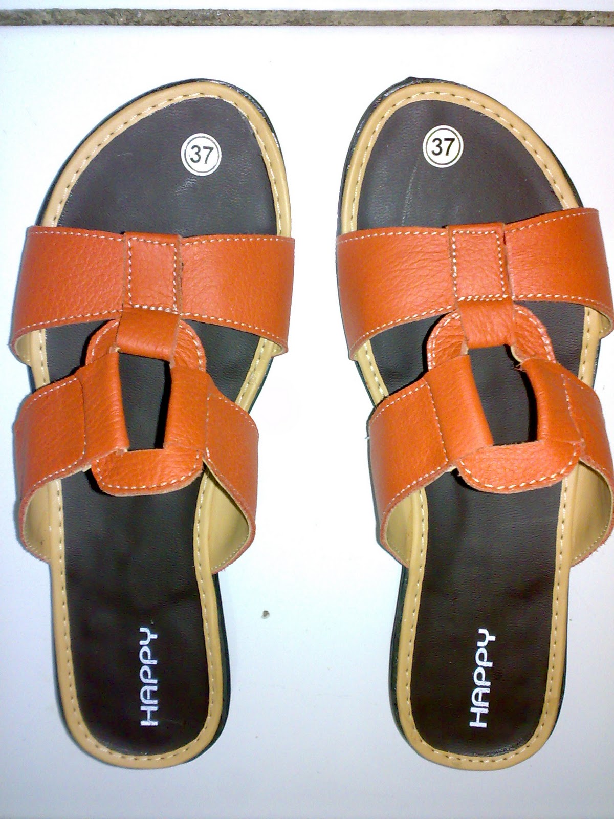 HAPPY SANDAL