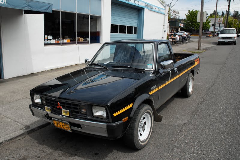 OLD PARKED CARS.: 1984 Mitsubishi Mighty Max.