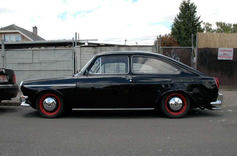 OLD PARKED CARS.: 1966 Volkswagen Type 3 Fastback.