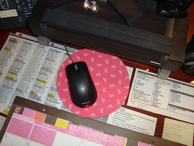 Anngela's Pretty Little Things: Desk Accessories: Mouse Pad {Tutorial}