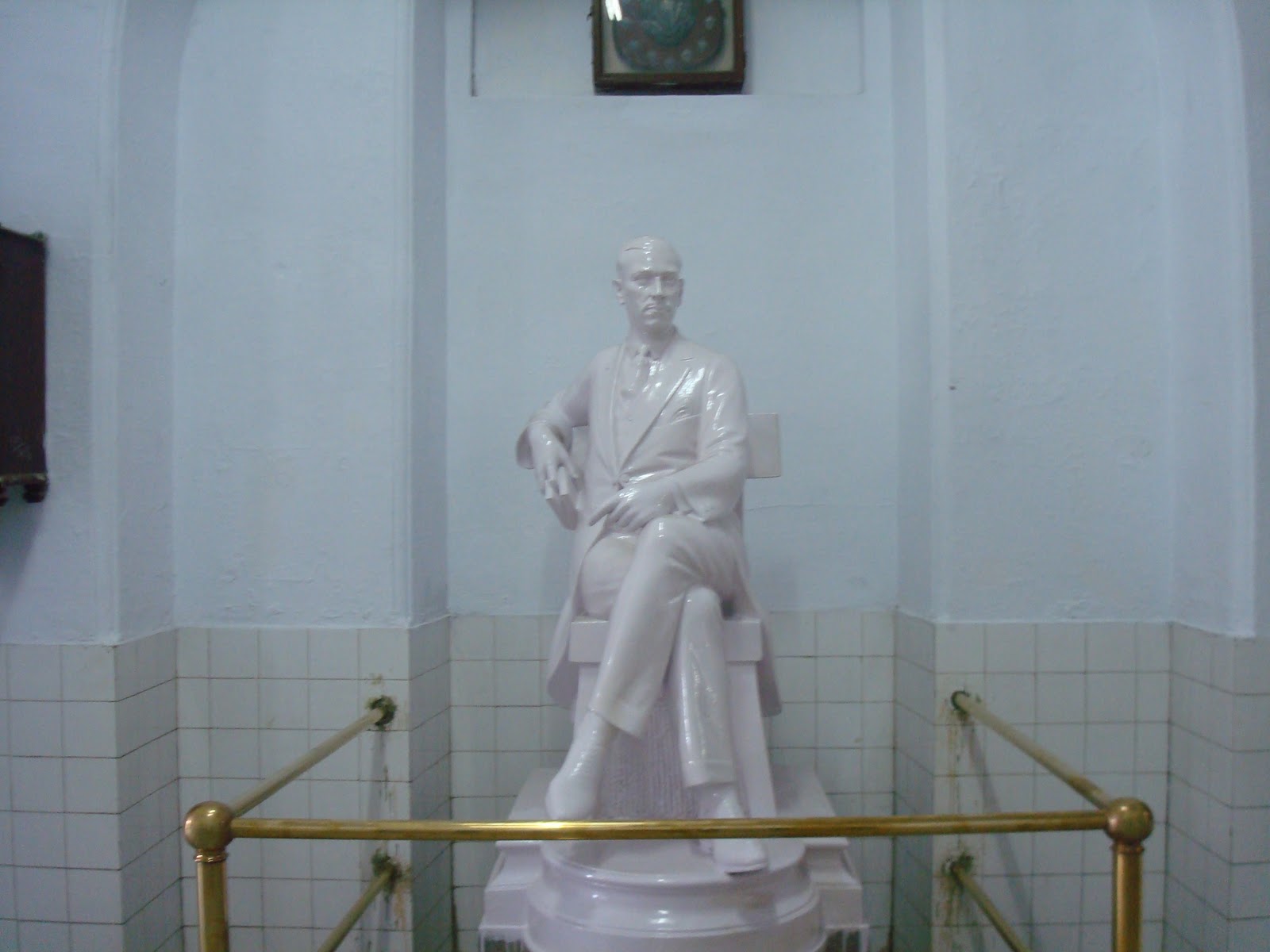 Chennai Daily Photo: White man!