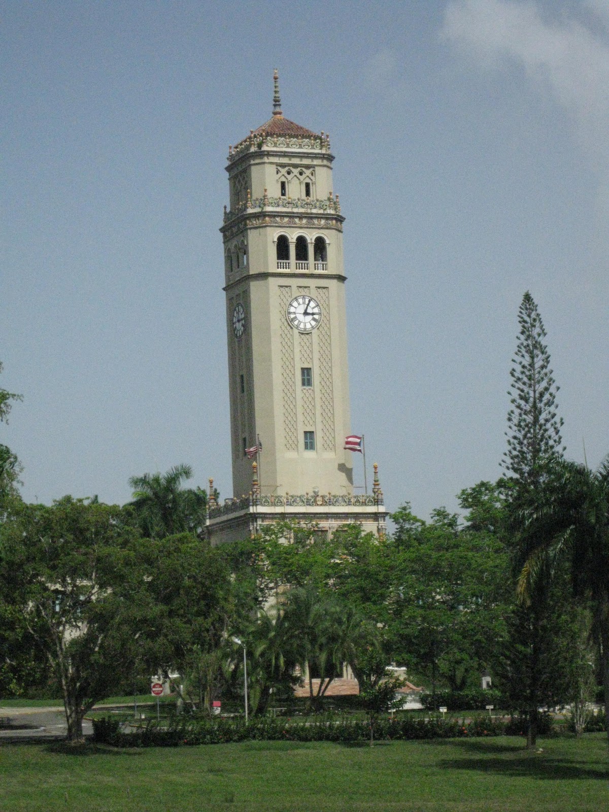 Desde Adentro: Con más de 2 mil contratos en un año el Recinto de Río ...