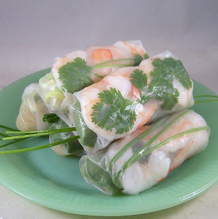 The Homesteading Housewife: Spring Rolls... MY Way.