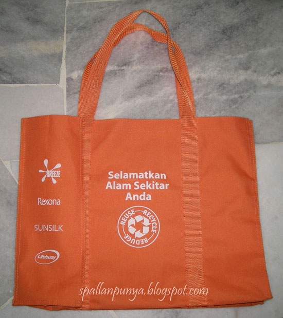 ...dah masuk kotak: Beg Kain vs Beg Plastik