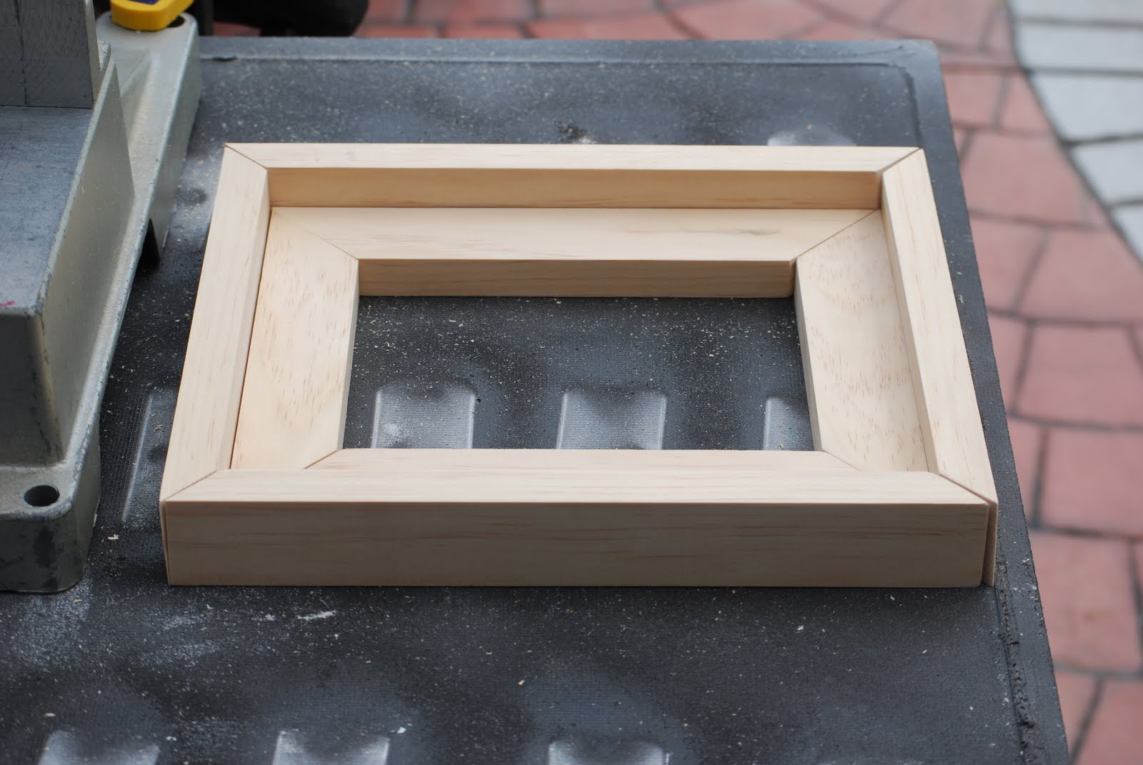 Kara's Korner: Building a Picture Frame