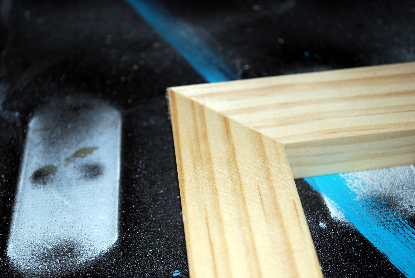 Kara's Korner: Building yet another Picture Frame