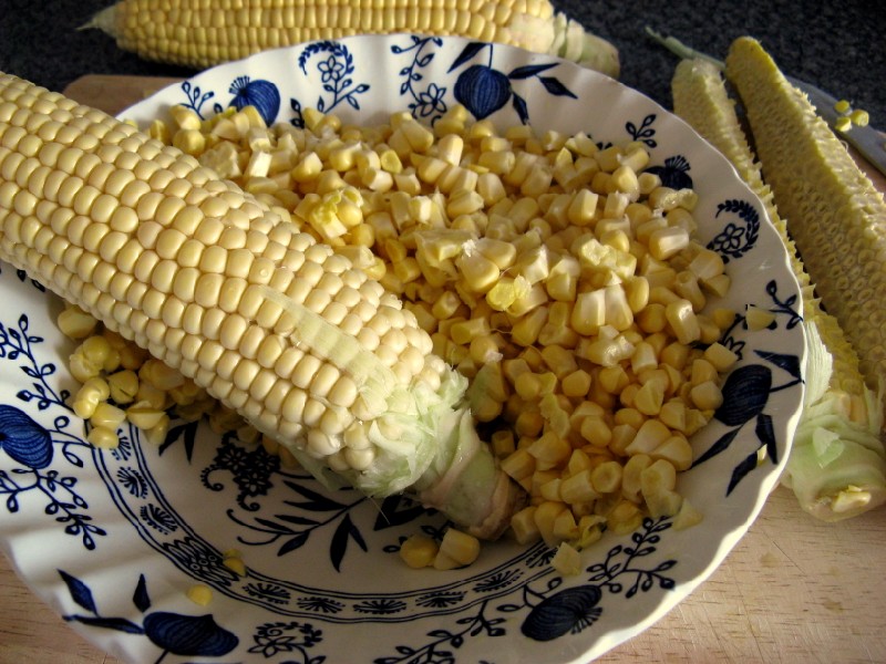 Hollow Legs: Buttermilk Fried Chicken & Creamed Corn