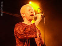 Mbila - Musica de Moçambique: Ali Faque, the albino star