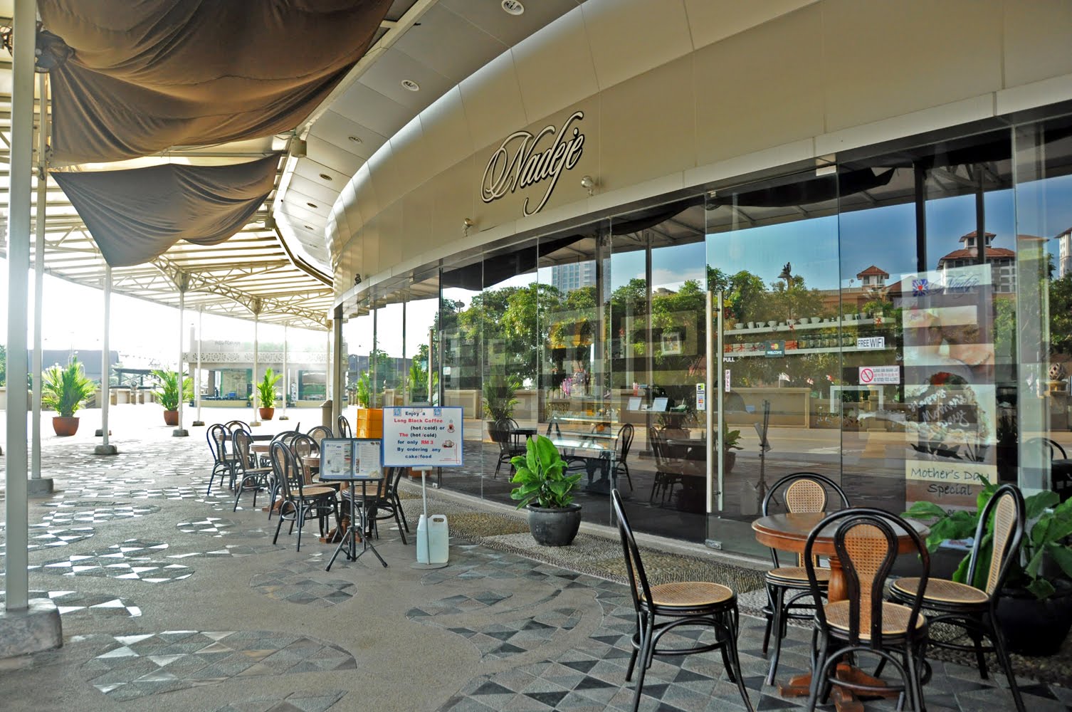 Eat First, Think Later.: Mille Crepe Cake @ Nadeje Patisserie Cafe, Malacca