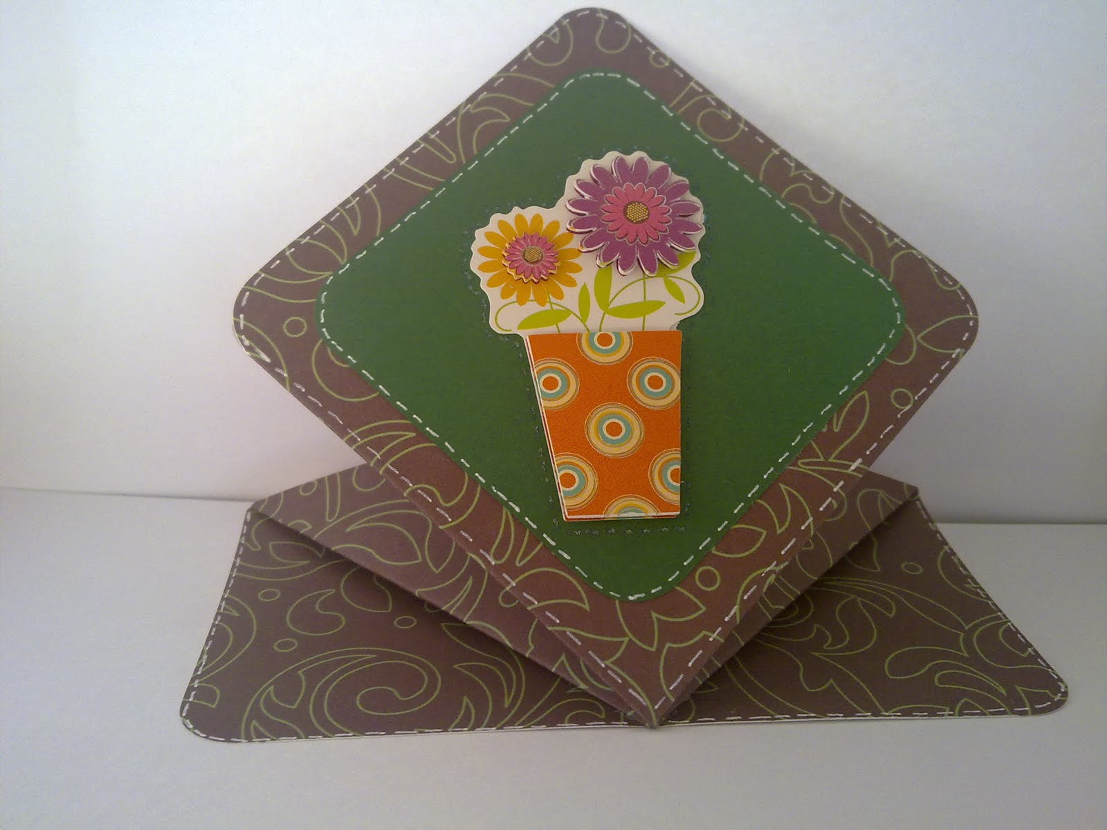 Kreativity and Me: A simple fancy fold card